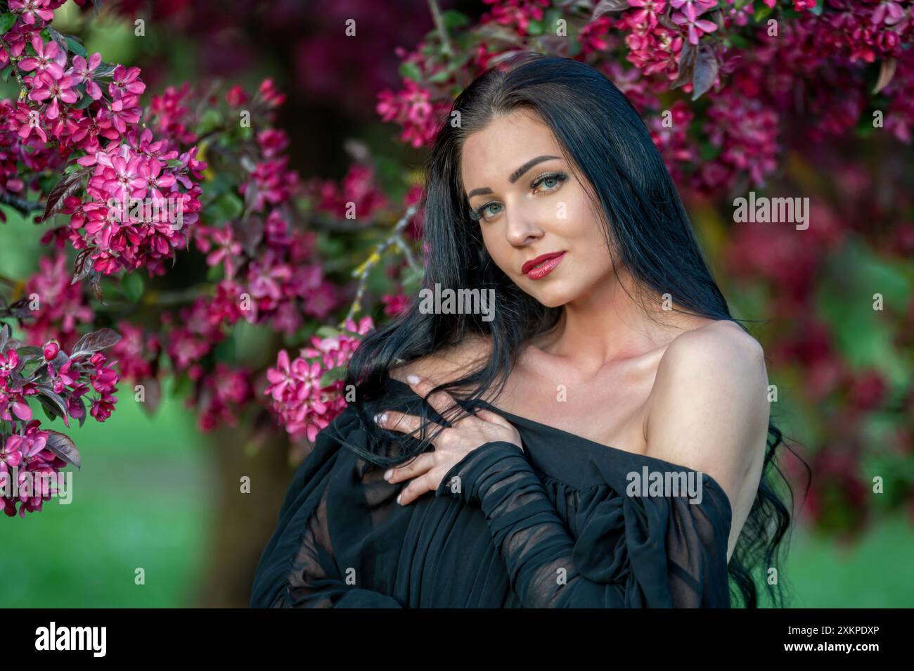 Dark hair stands hi-res stock photography and images - Alamy