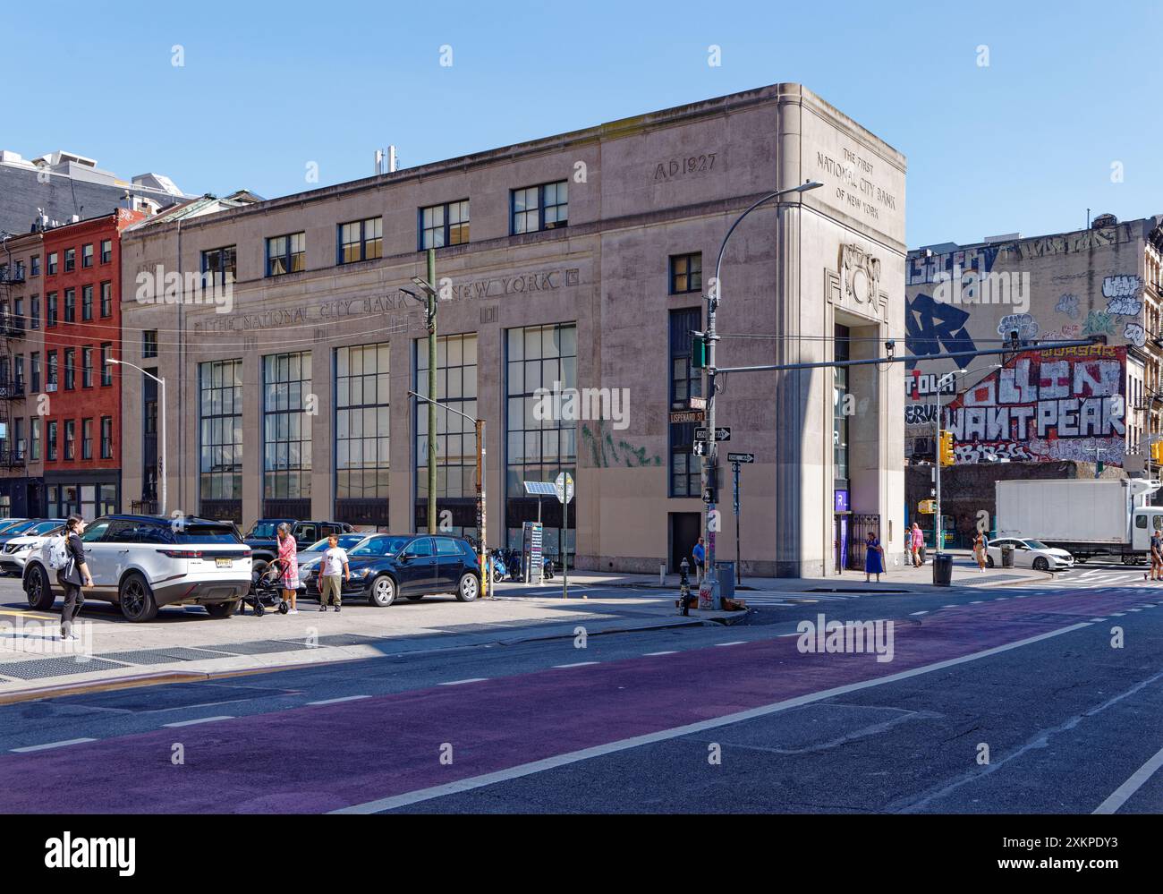 NYC Chinatown: The monolithic limestone landmark, National City Bank ...