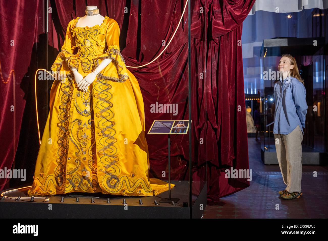 Taylor swift album fearless hi-res stock photography and images - Alamy