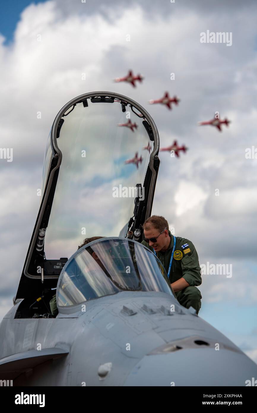 Fighter jet cockpit controls hi-res stock photography and images - Alamy