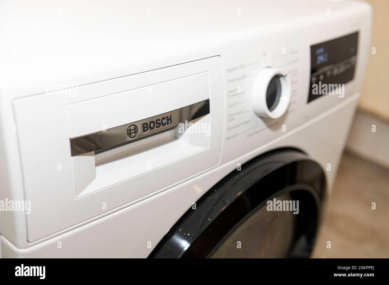 General stock. Consumer electronics new Bosch washing machine ...