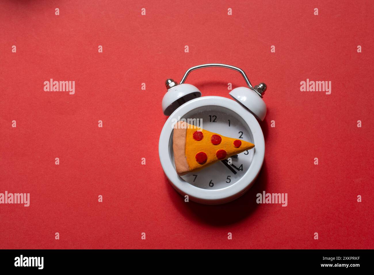 Pizza and alarm clock. Pizza time. Creative design for menu, cafe ...