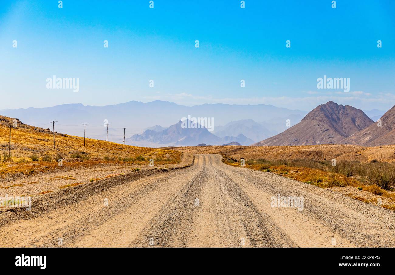 Dramatic view of Namibian mountains as you enter the Richtersveld ...