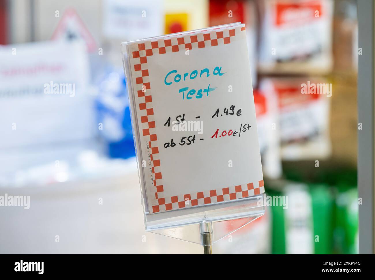 Munich, Germany. 24th July, 2024. A sign with the words "Corona test ...