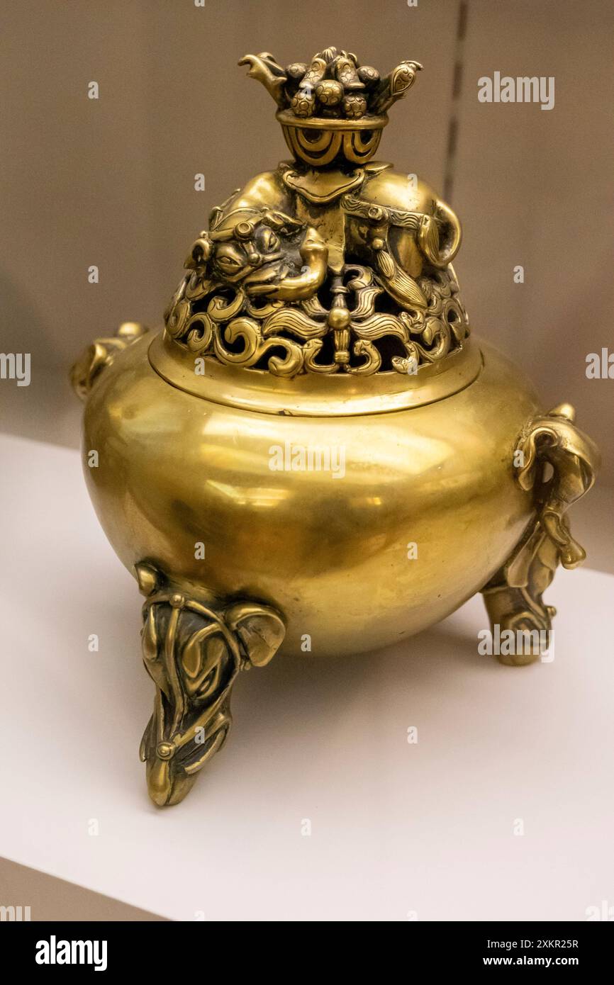 incense burner, China, 17th century, Bronze, Anthropology National ...