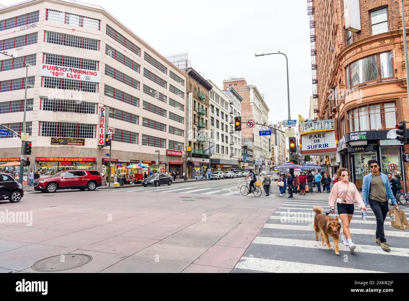 Traffic intersection in downtown los hi-res stock photography and ...