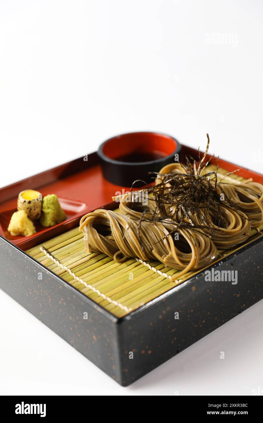 Buckwheat soba noodles shrimp hi-res stock photography and images - Alamy