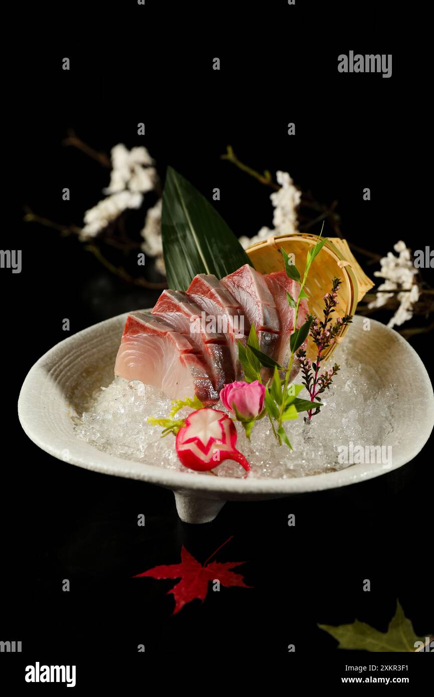 Yellow tail sashimi Stock Photo - Alamy