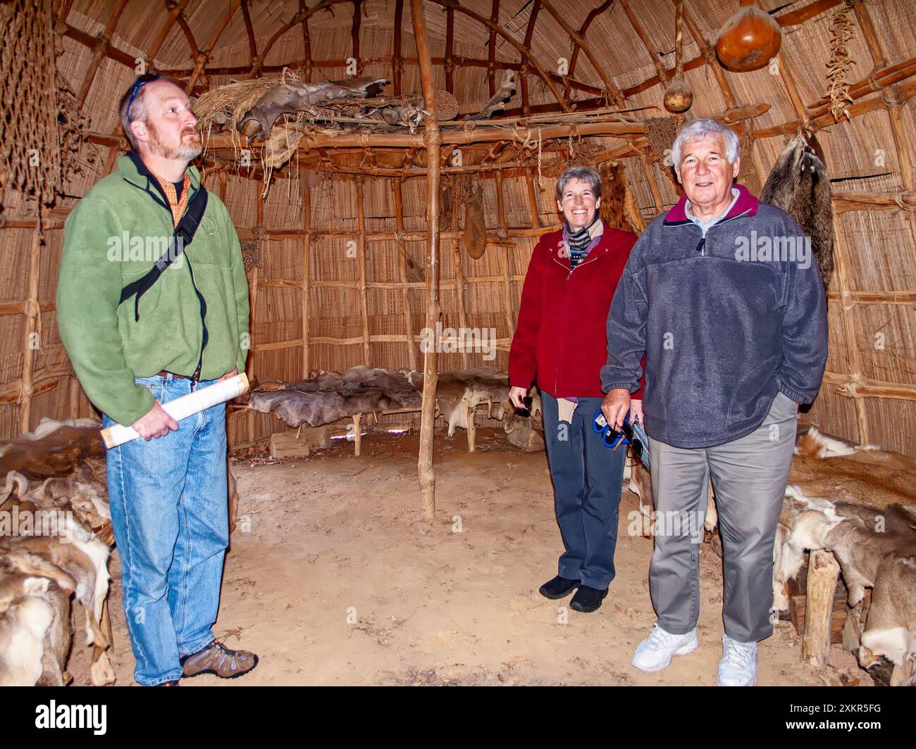 Native american yehakin house hi-res stock photography and images - Alamy