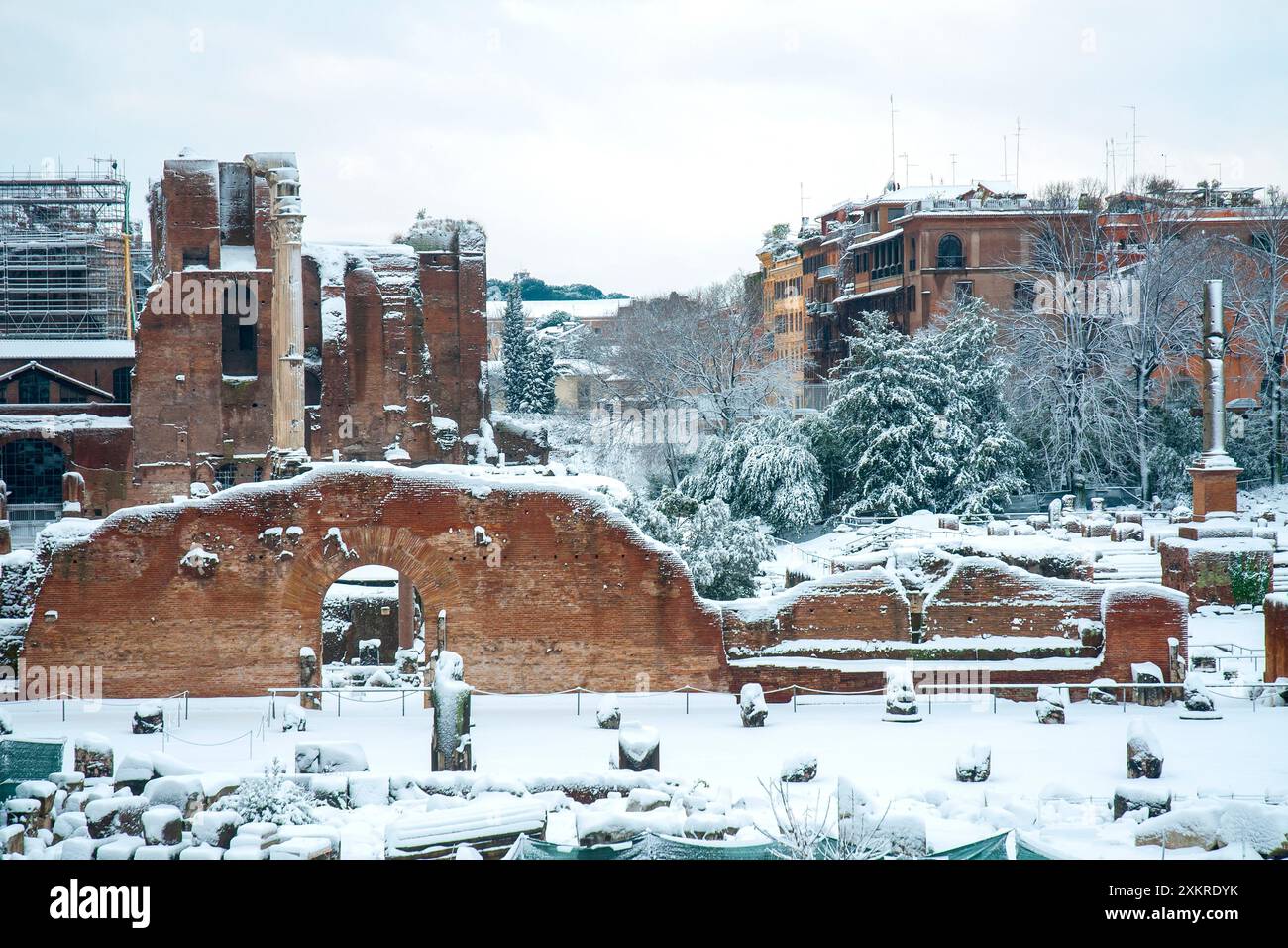Rome with snow hi-res stock photography and images - Alamy