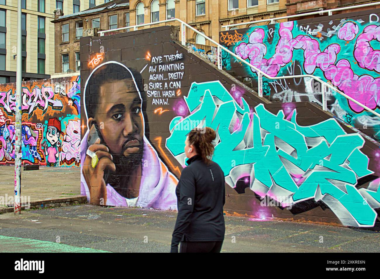 Legal street art mural hi-res stock photography and images - Alamy