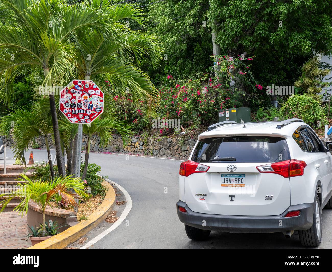 Caribbean road sign hi-res stock photography and images - Alamy
