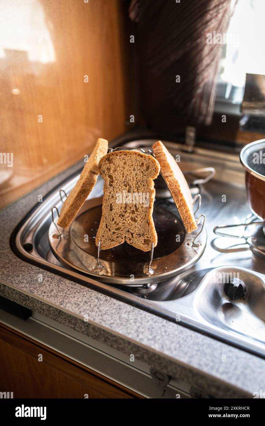 Practical caravan hi-res stock photography and images - Alamy