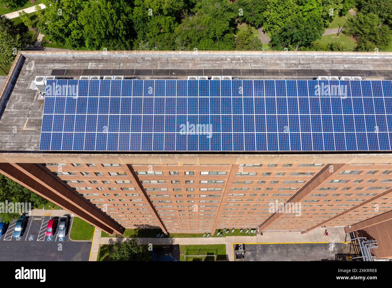 Solar rooftop highrise hi-res stock photography and images - Alamy