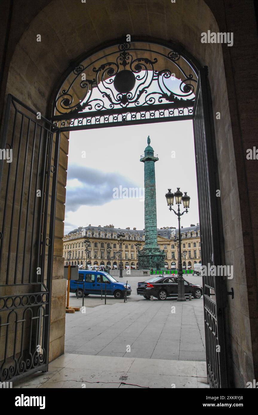 Vandome square Vertical photo Stock Photo - Alamy