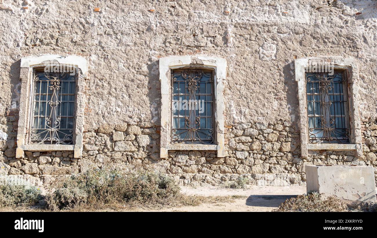 Window in ancient building Stock Photo - Alamy