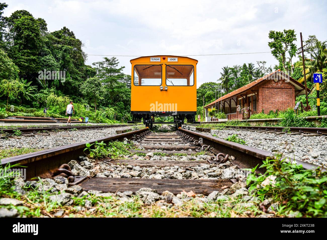 Rail Corridor sights along Bukit Timah Road, Singapore Stock Photo - Alamy