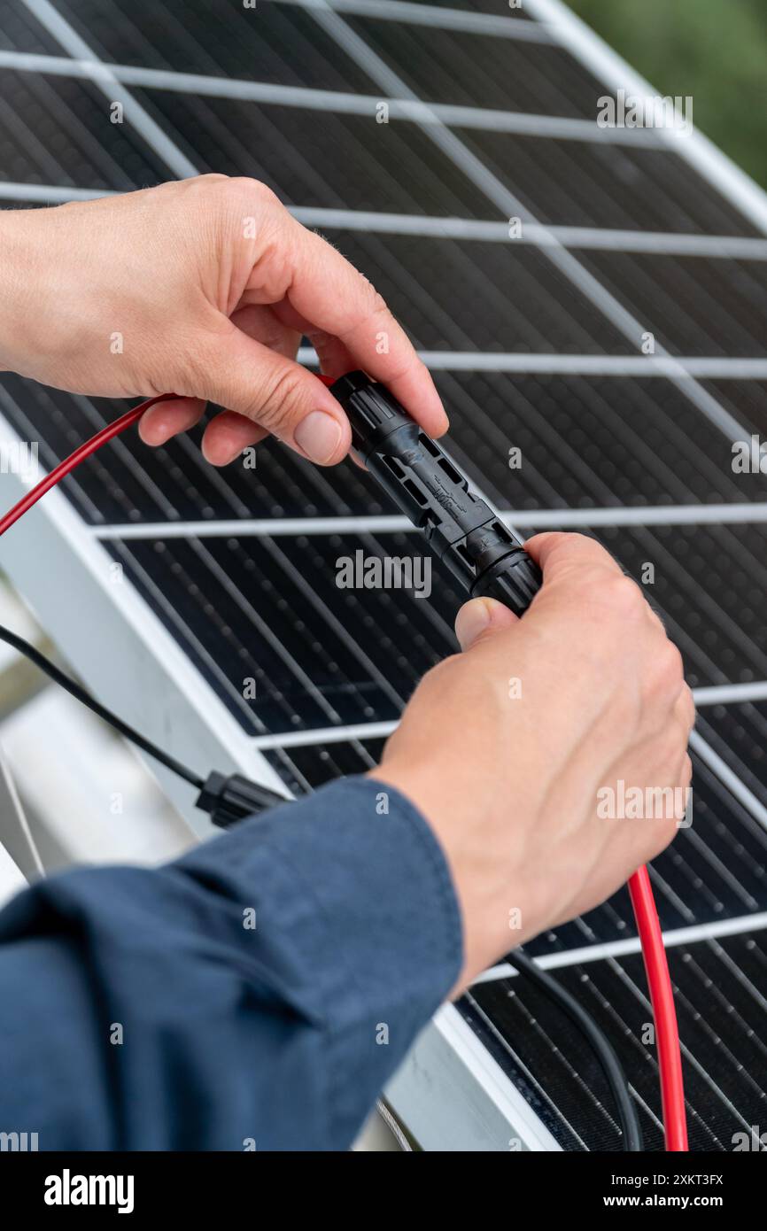 Solar panel connectors hi-res stock photography and images - Alamy