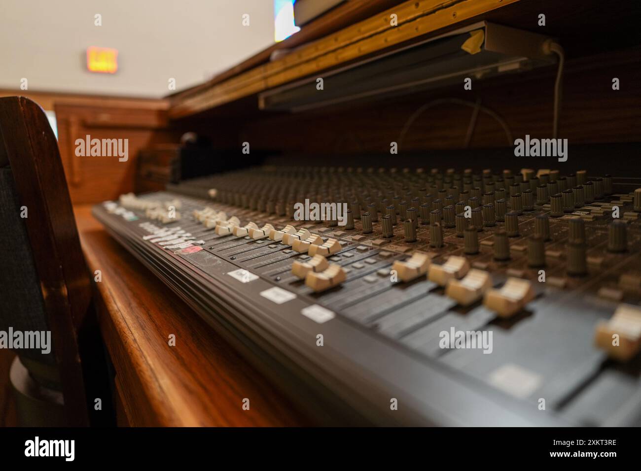 Analog sound hi-res stock photography and images - Alamy