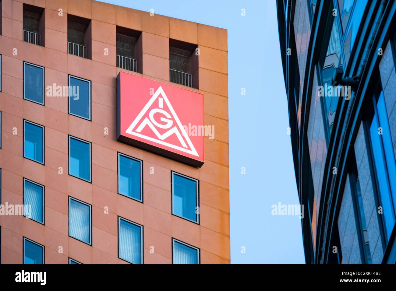 Labor relations hi-res stock photography and images - Alamy