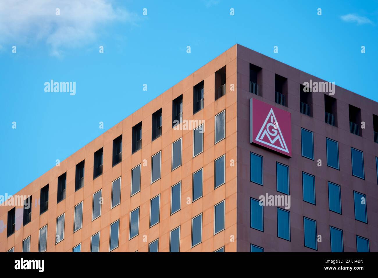 Labor relations hi-res stock photography and images - Alamy