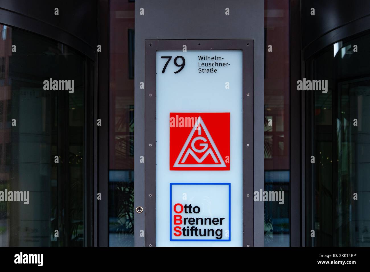 Labor relations hi-res stock photography and images - Alamy