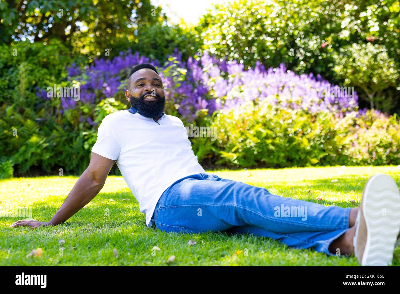 Man enjoying peaceful relaxing nature hi-res stock photography and ...