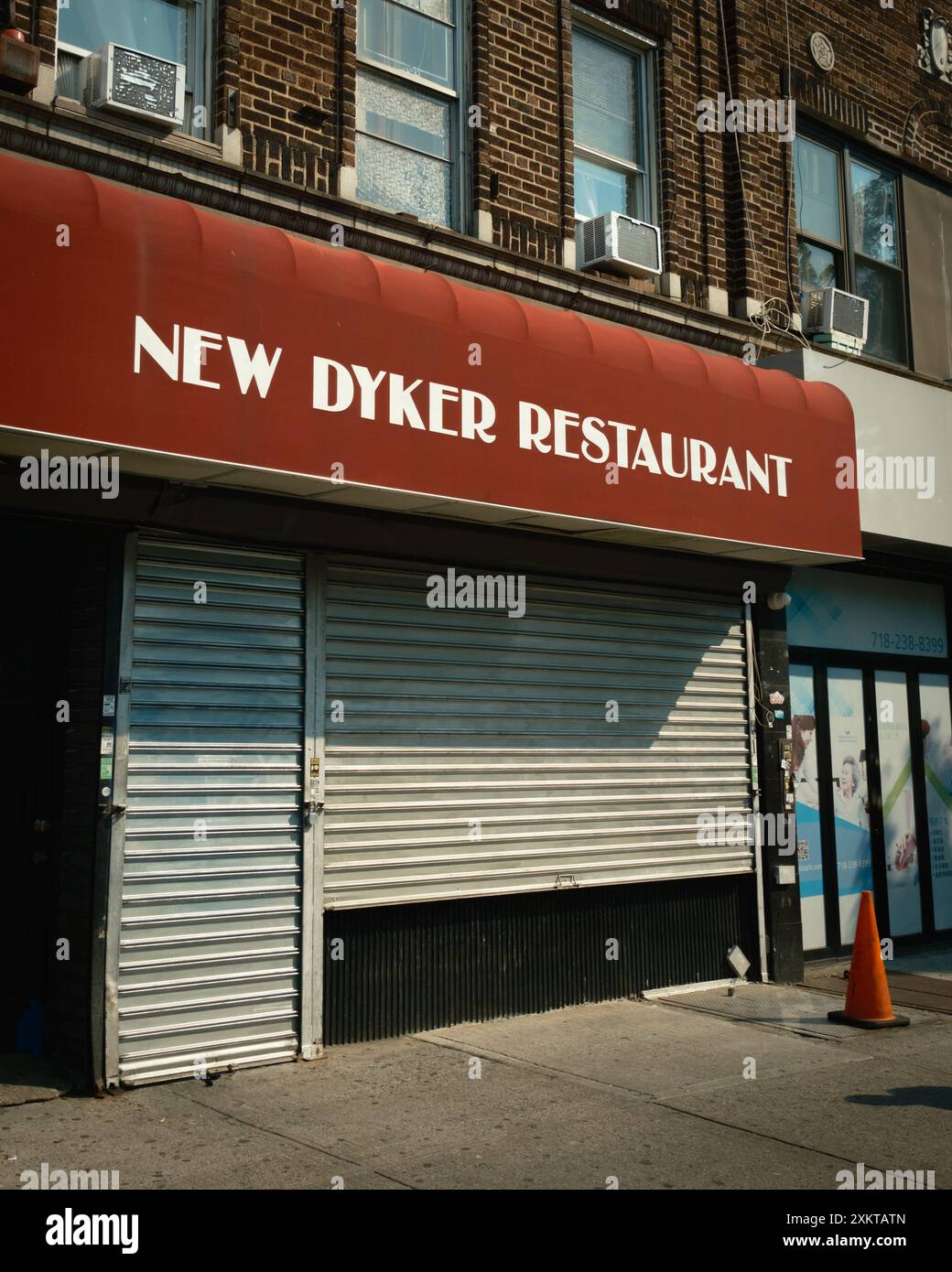 Brooklyn street scene 1950s hi-res stock photography and images - Alamy