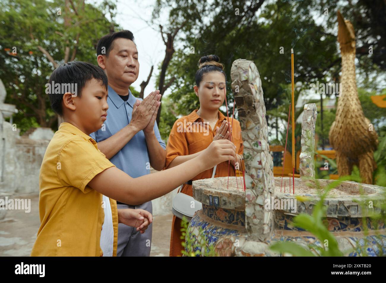 Father son visiting temple hi-res stock photography and images - Alamy
