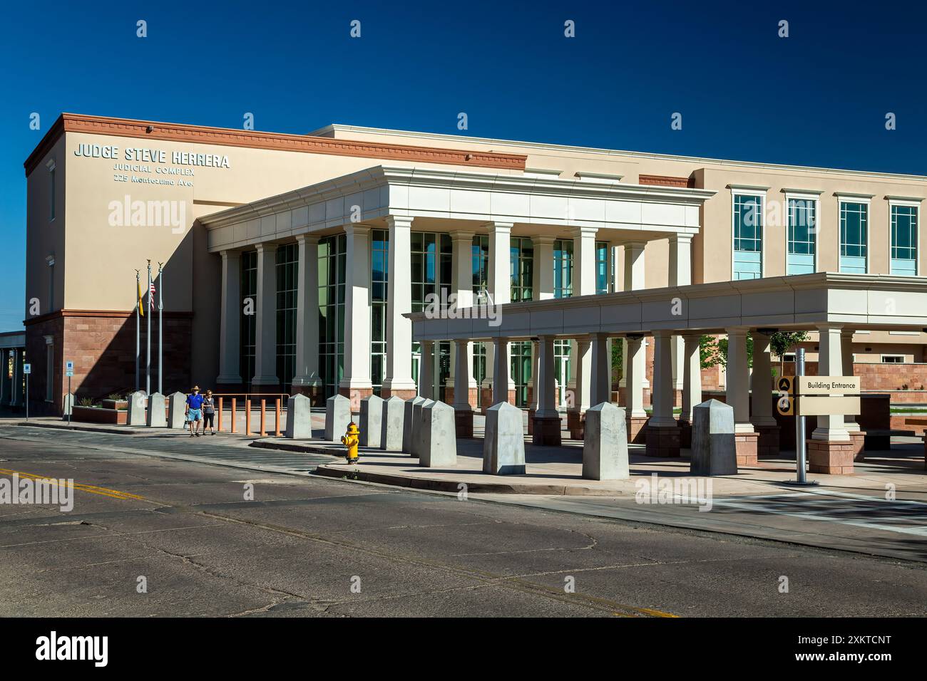 Courthouse style hi-res stock photography and images - Alamy