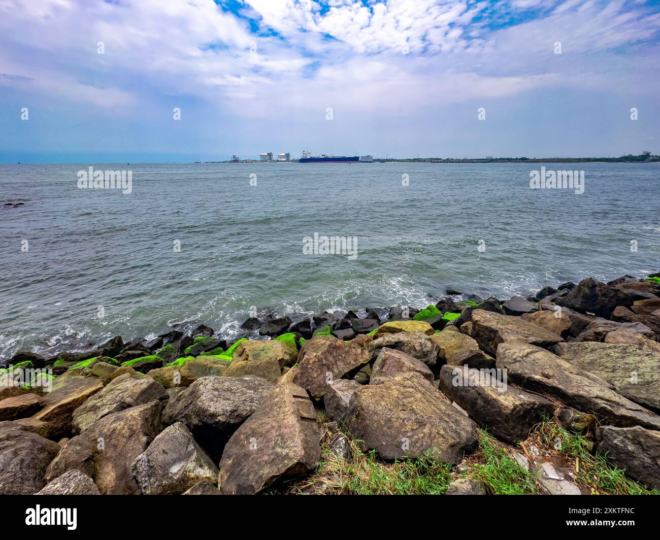 View of the arabian sea from the Vasco Da Gama Square, Fort Kochi ...