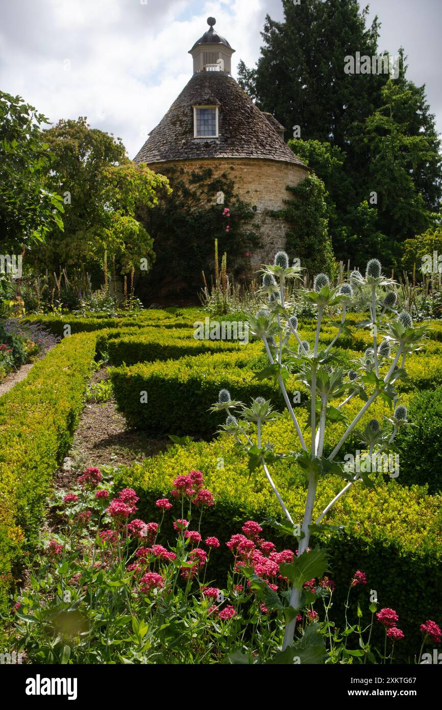 Rousham House Gardens and dovecot, Rousham, Oxfordshire,England Stock ...