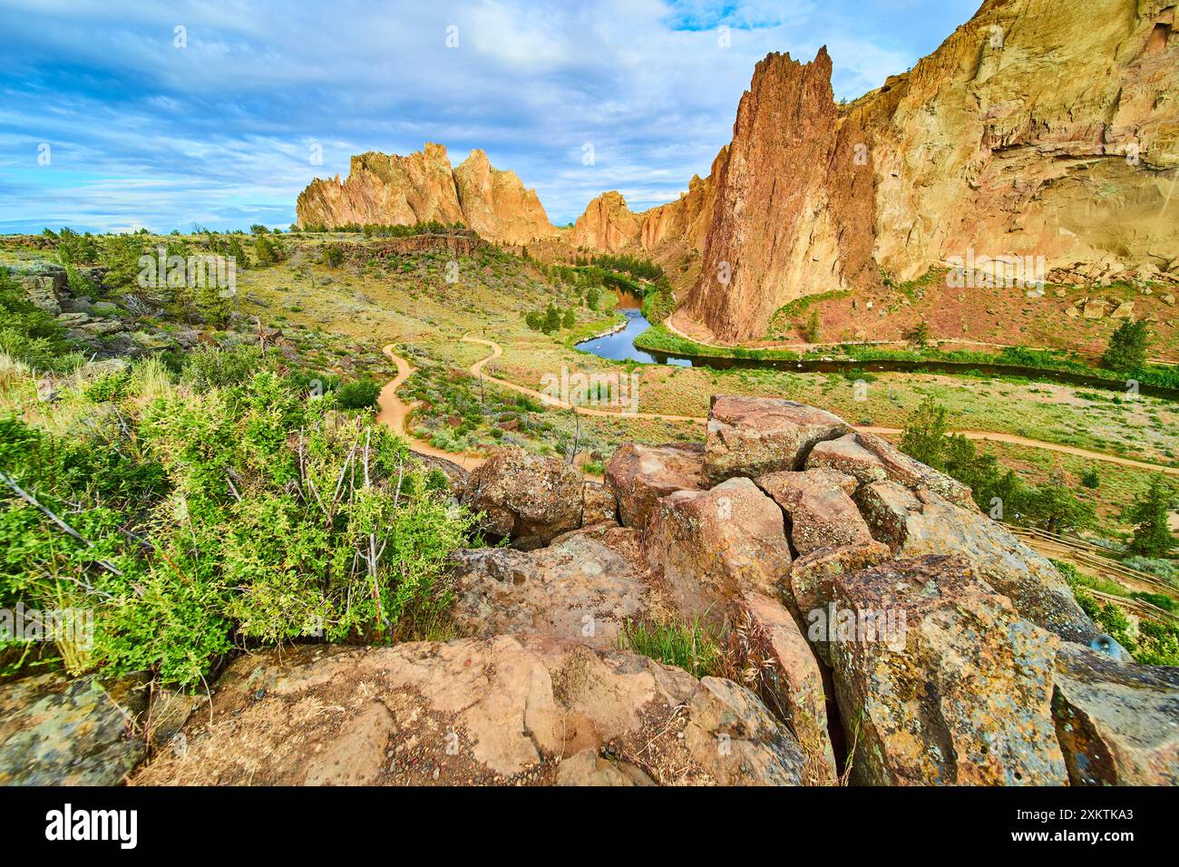Aerial oregon smith rock hi-res stock photography and images - Alamy