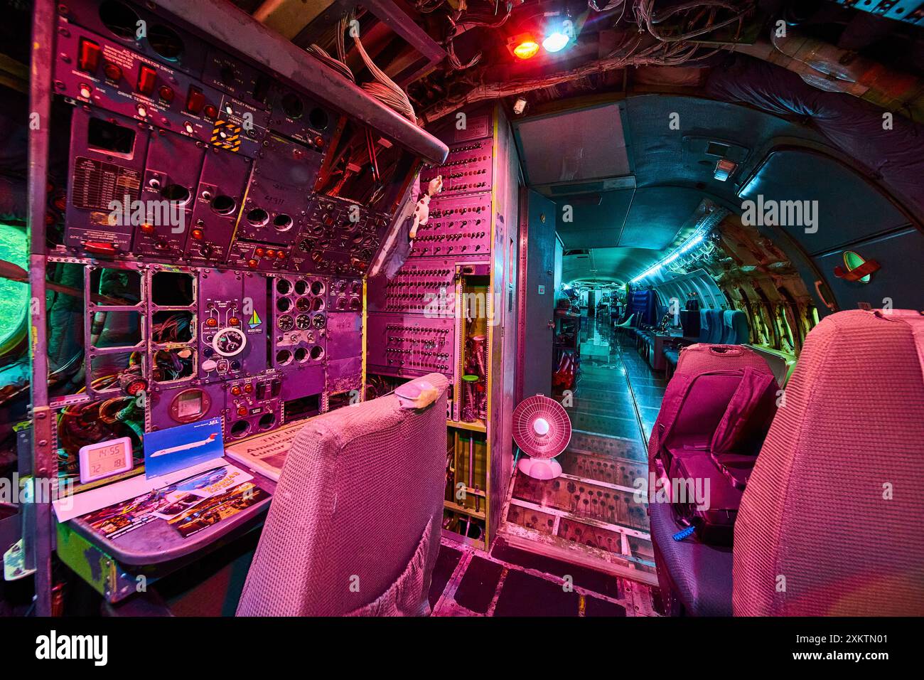 Lighting controls hi-res stock photography and images - Alamy