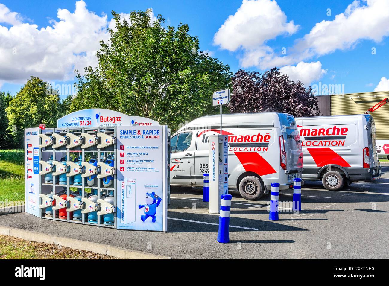 Self-service bottled gas dispenser and self-drive vans at Intermarche ...