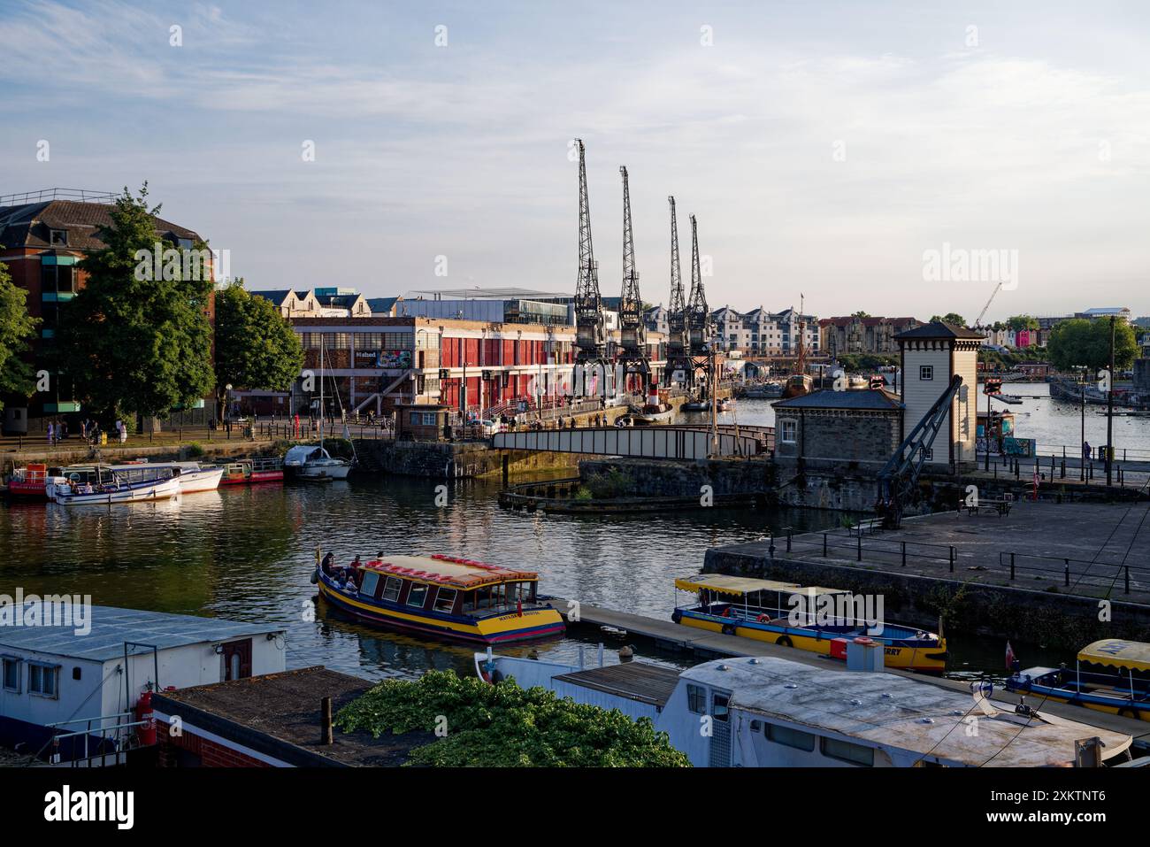 Bristol harbour moorings hi-res stock photography and images - Alamy