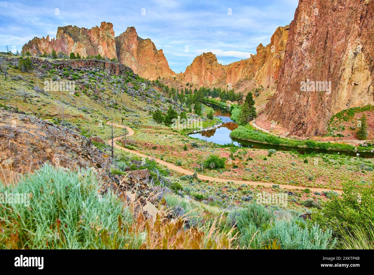Aerial oregon smith rock hi-res stock photography and images - Alamy