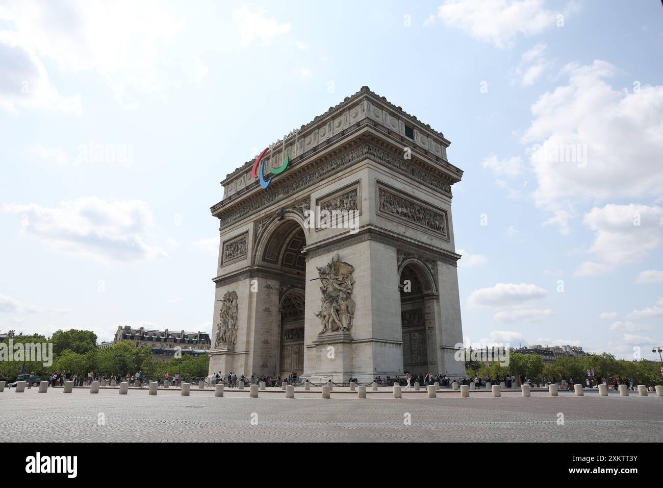 The Paralympics sign pictured on the Arc de Triomphe during the Paris ...