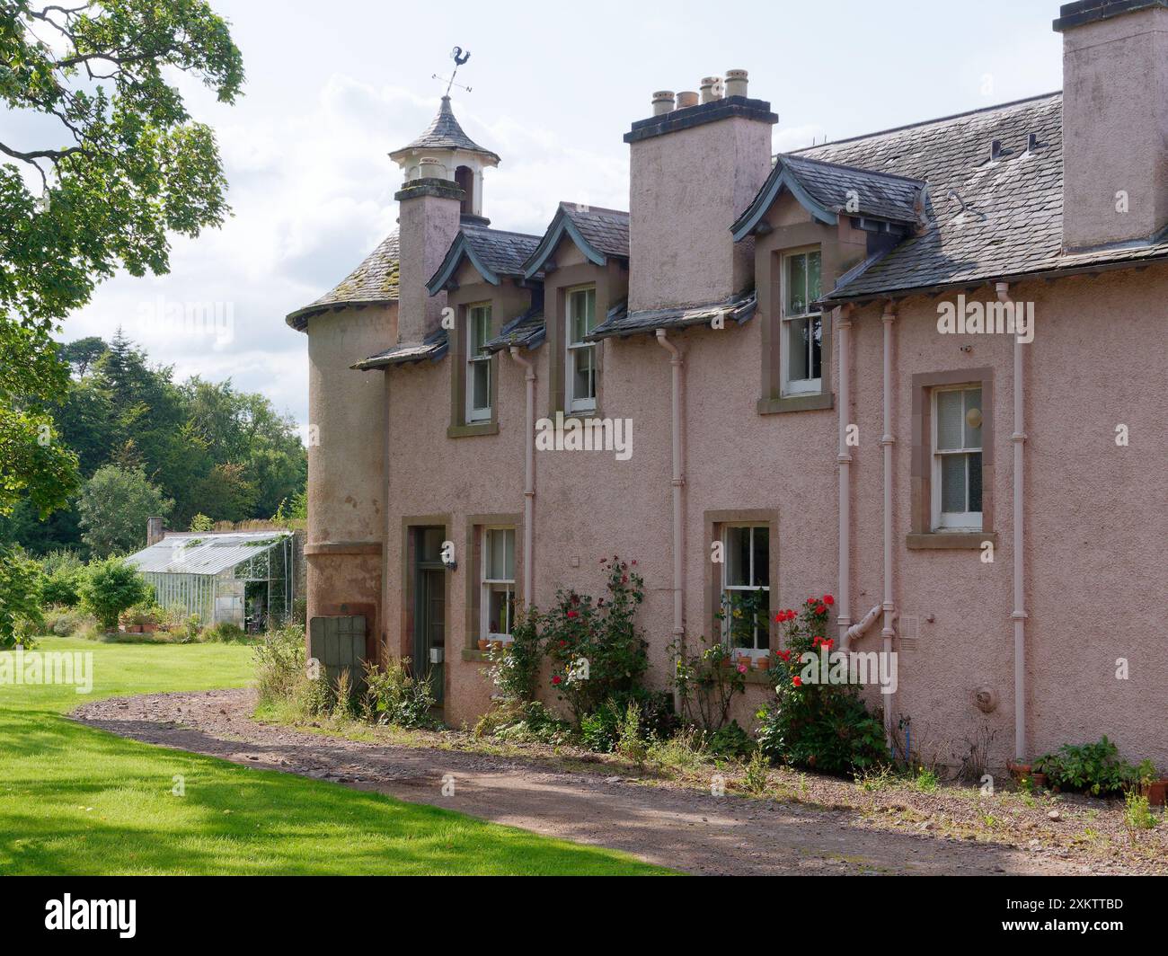 Historic mansion house scotland hi-res stock photography and images - Alamy
