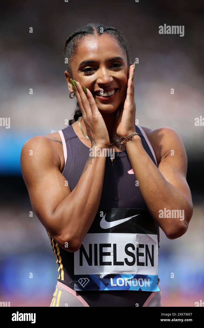 Laviai NIELSEN (Great Britain) after competing in the Women's 400m ...