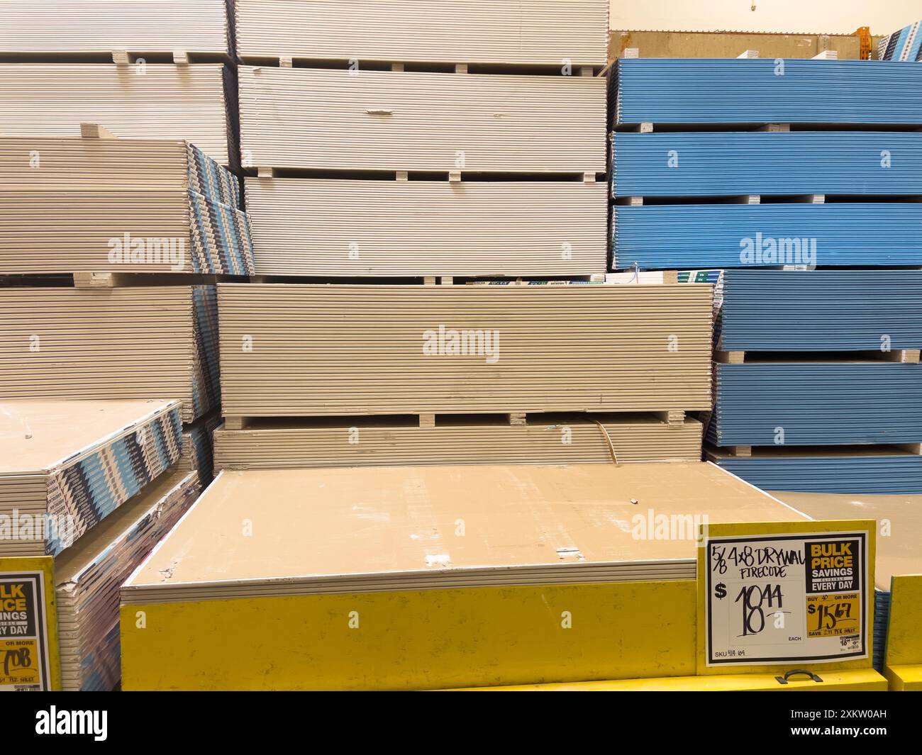 Large Stack of Drywall Sheets at Home Depot Stock Photo - Alamy