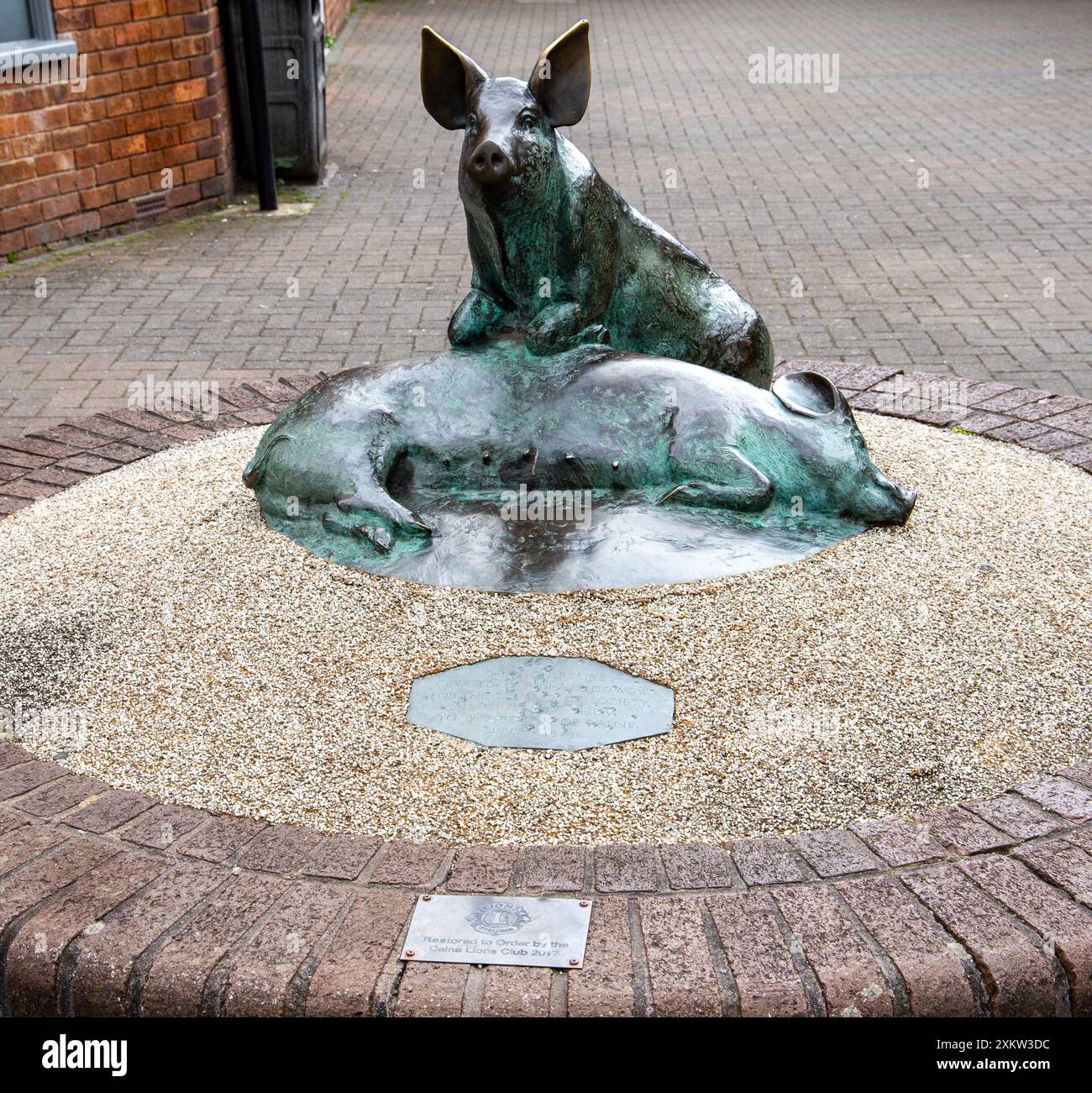 Calne pig sculpture by Richard Cowdy to commemorate the towns links ...