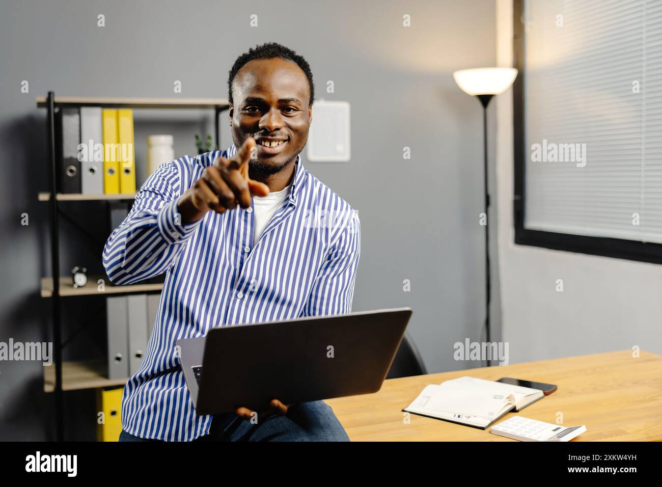 Task typing hi-res stock photography and images - Alamy