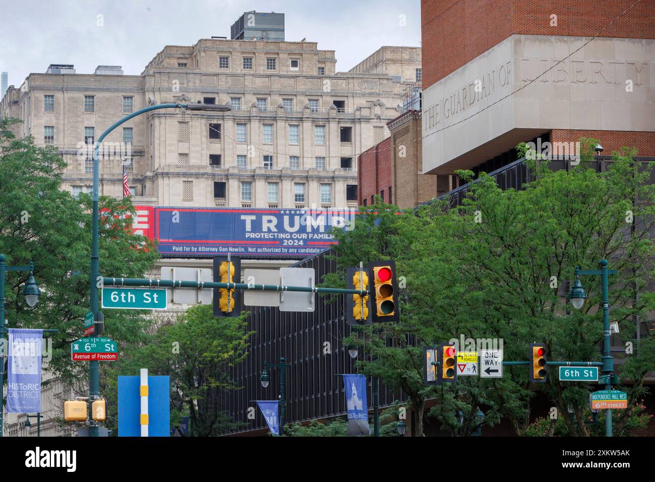 A Trump 2024 sign on top of Lit Brothers Building at 7th and Market ...