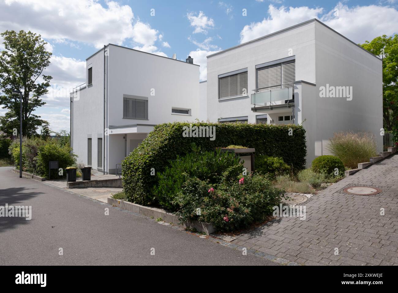 Houses from the Bauhaus architecture in Weimar. New Construction at Am ...