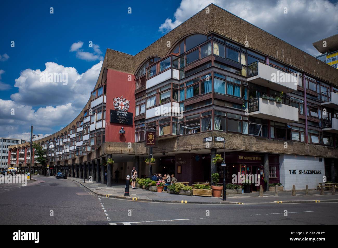 Crescent House Golden Lane Estate Goswell Rd C.London next to the ...