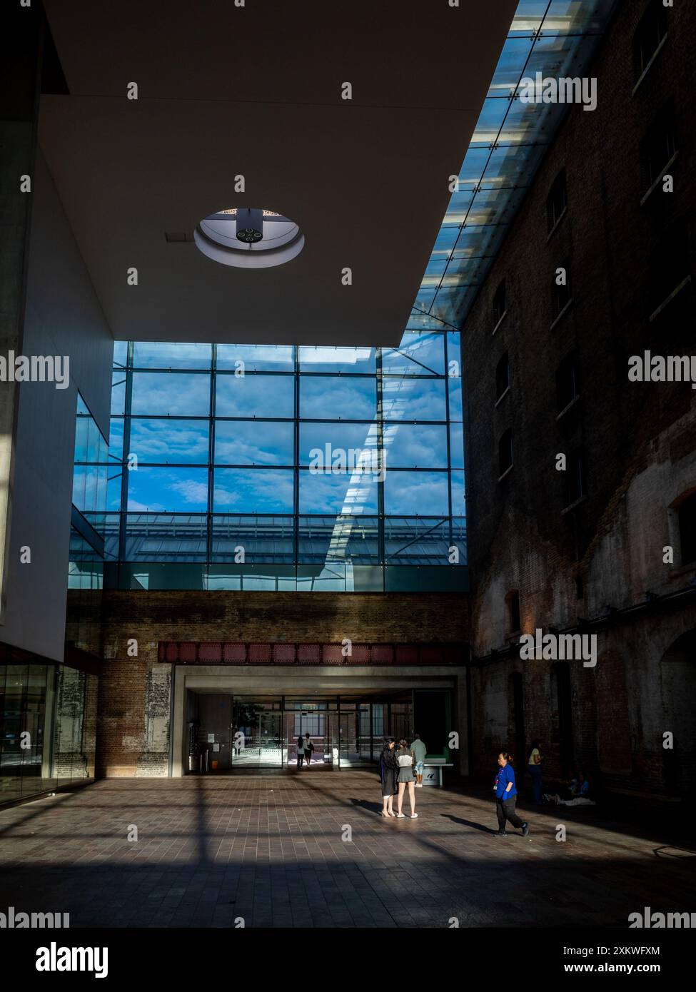 Central St Martins Foyer. The UAL (University of the Arts London ...