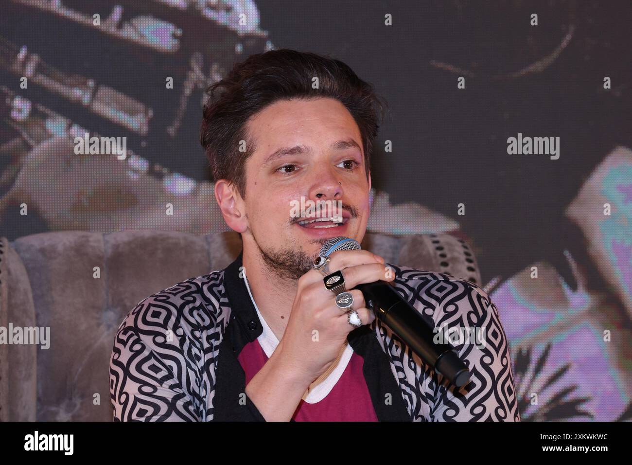 Universal music latin entertainment hi-res stock photography and images ...