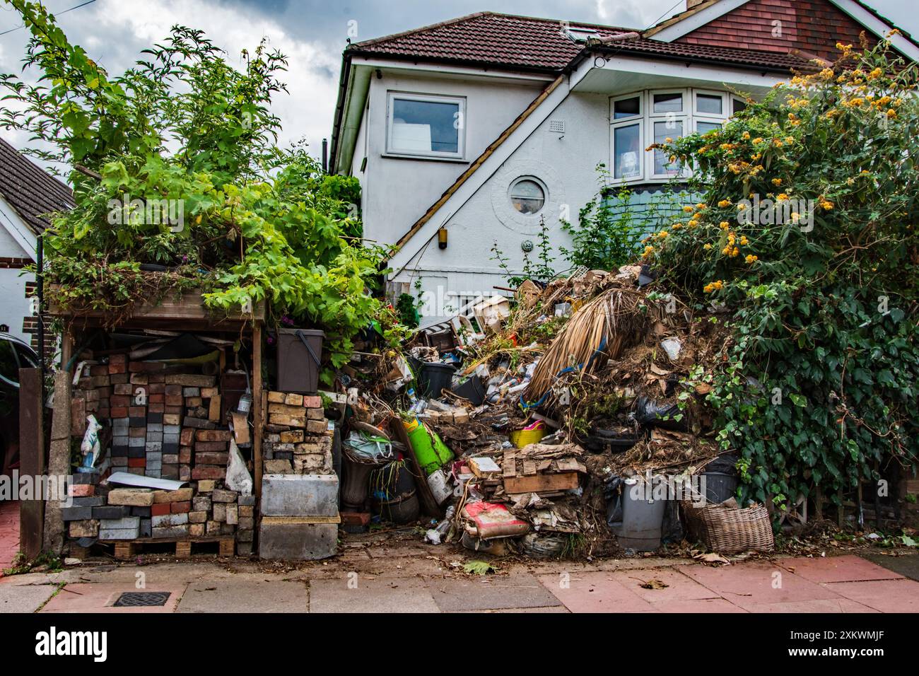 Hoarders home hi-res stock photography and images - Alamy