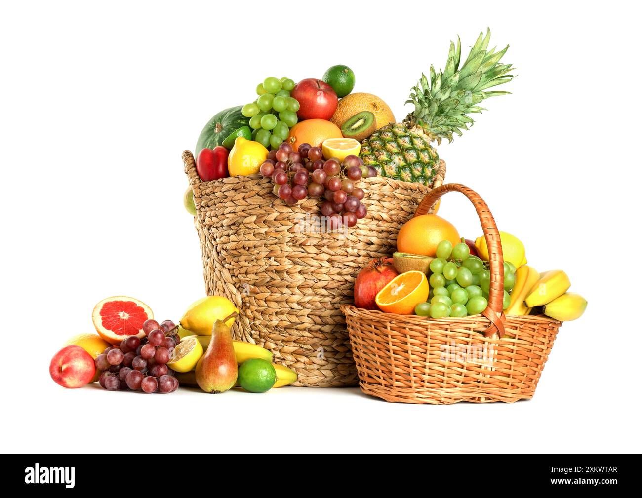 Fruits baskets at supermarket hi-res stock photography and images - Alamy